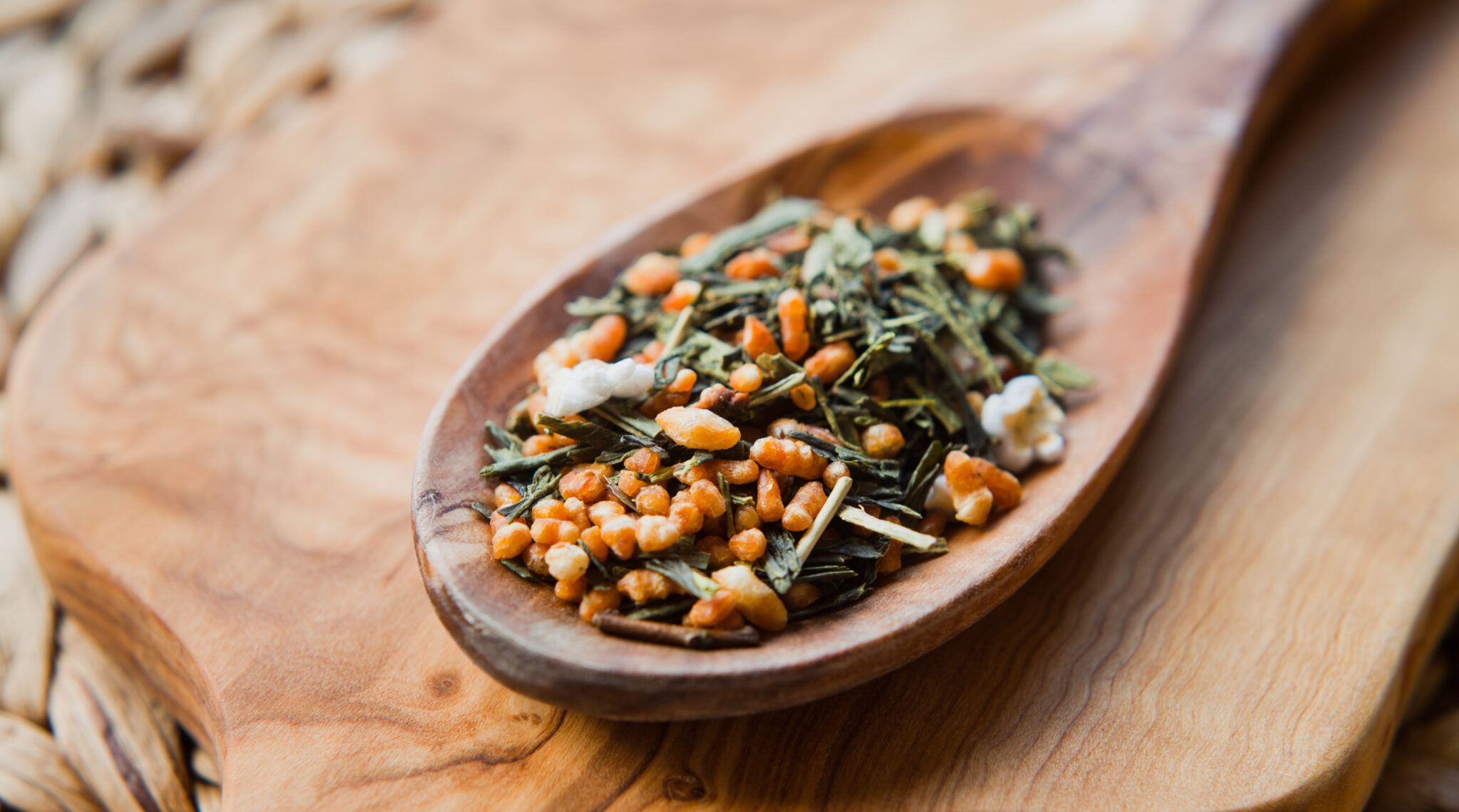 Rice Tea Guide 2025: Genmaicha Benefits, Taste & Brewing